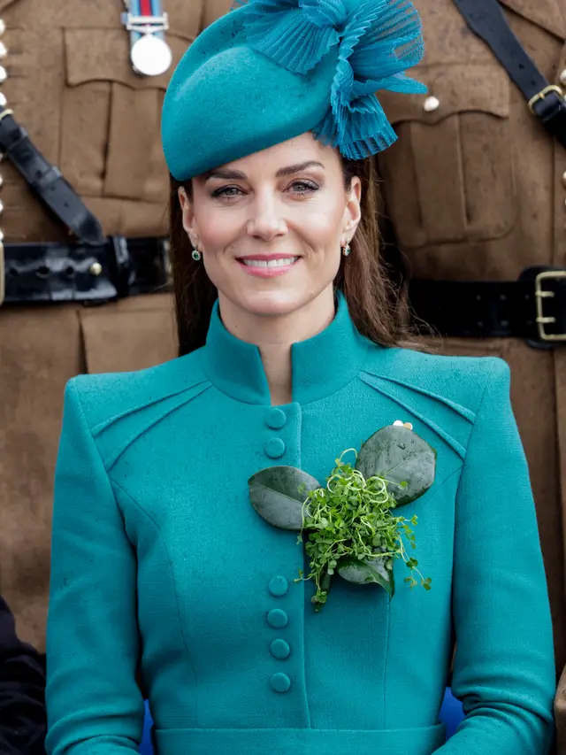 Kate Middleton di Antara 2 Pilihan Warna untuk Trooping the Colour ...