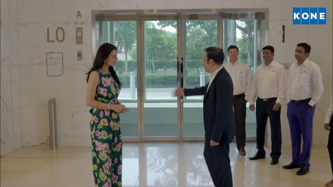 Nggak Takut Antre, Ini 7 Potret Lift Terbesar di Dunia Bisa Angkut 235 ...