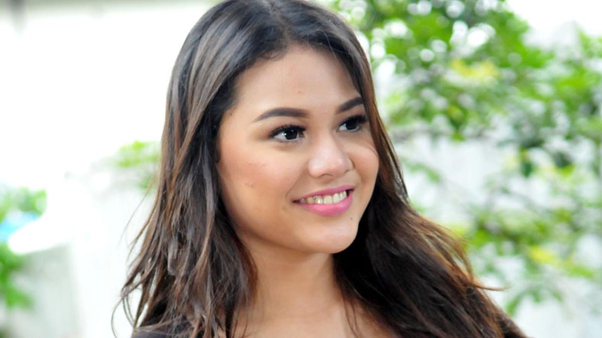 Begini Gaya Aurel saat Curhat Kegalauan Cinta ke Anang Hermansyah