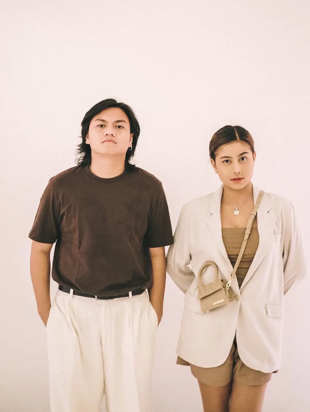 7 Potret Gaya Kompak Awkarin dan Gangga Kusuma, Inspirasi Couple Style ...