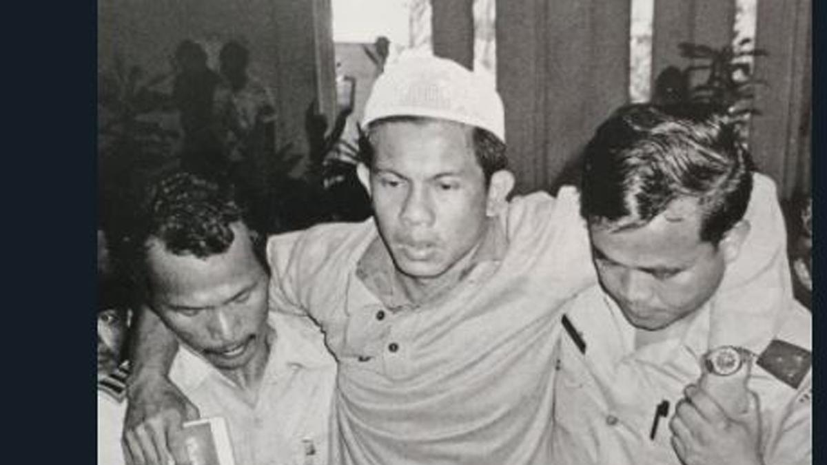 Dipapah Waktu Persidangan, Ini Potret AM Fatwa Saat Orde Baru ...
