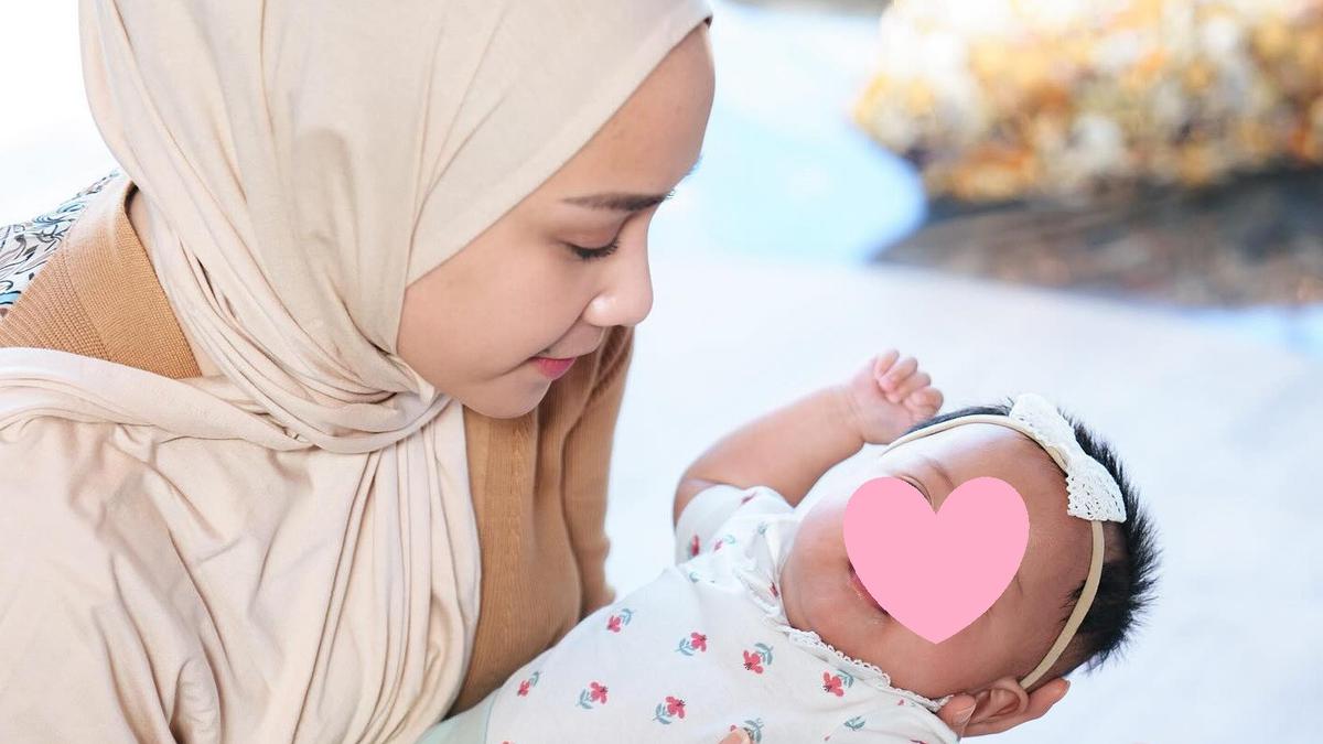 Raffi Ahmad Akhirnya Ungkap Asal Usul Lily, Putri Angkatnya - ShowBiz ...