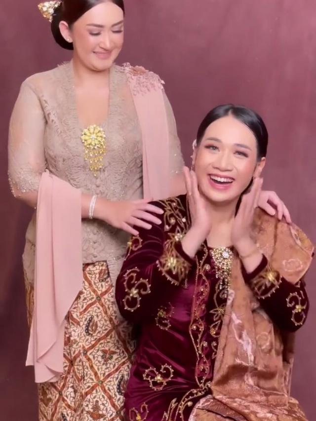 7 Pemotretan Nafa Urbach Bareng Puput Nastiti dengan Kebaya Ini Menawan - Hot Liputan6.com