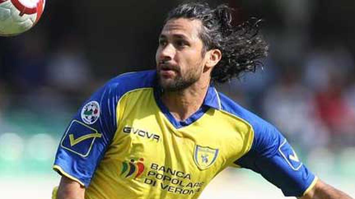 Milan Resmi Boyong Yepes - Bola Liputan6.com