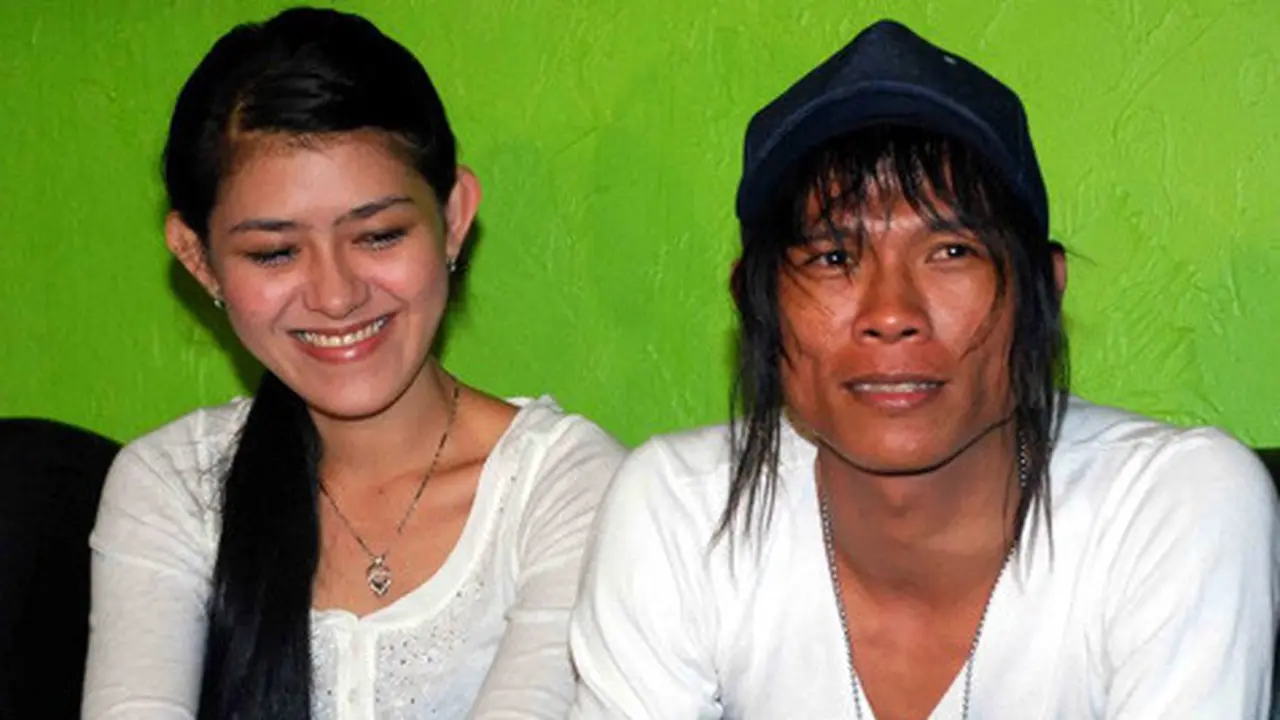 6 Transformasi Ade Bunga Niari, Mantan Istri Pertama Andika Kangen Band - Hot Liputan6.com