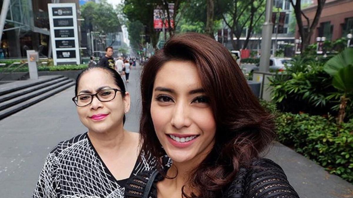 Pakai Kebaya, Tyas Mirasih Menjelma Jadi Pevita Pearce