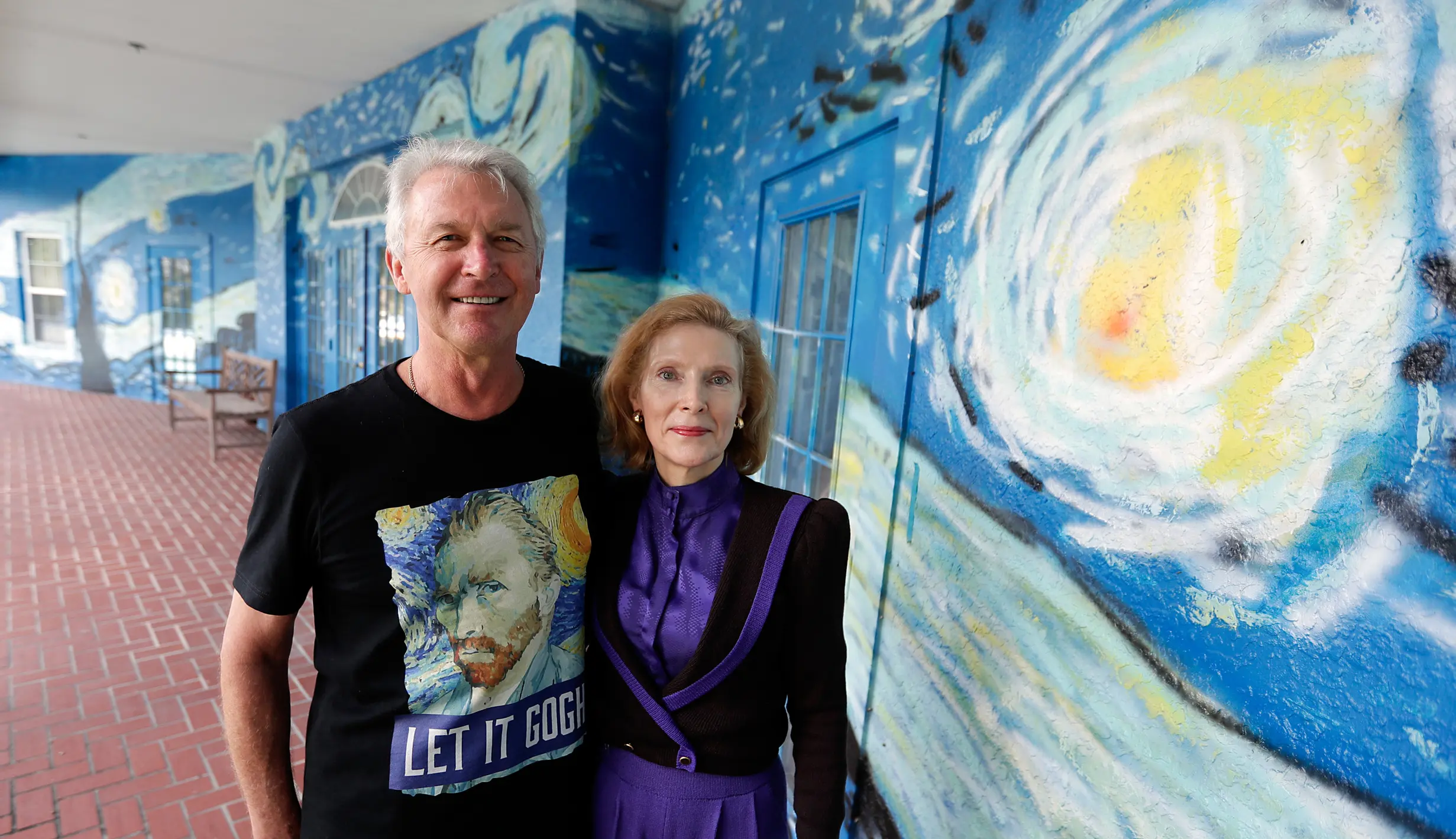 FOTO: Rumah Berdesain Lukisan Van Gogh di Florida yang Kontroversial ...