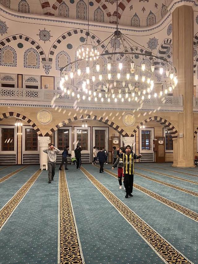 Masjid di Turki Izinkan Anak-Anak Main Sepak Bola Usai Tarawih ...