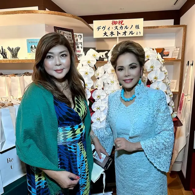 8 Model Dress Brokat Dewi Soekarno, Gaya Elegan Klasik yang Memesona di ...