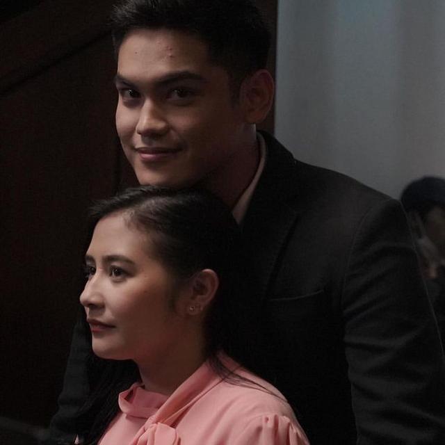 Sudah Putus Sejak Oktober, Ini 6 Potret Manis Prilly Latuconsina dan ...