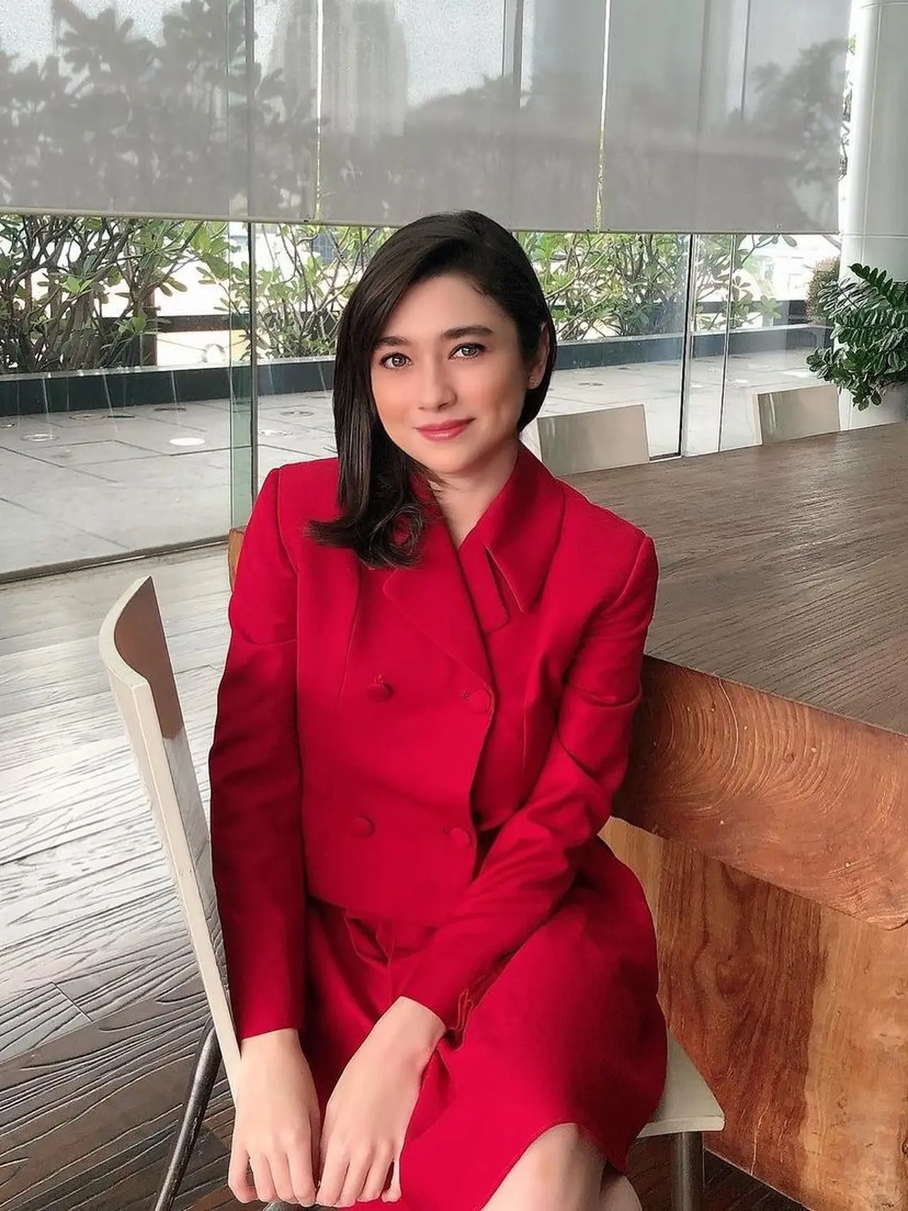 11 Gaya Menarik Amanda Rigby, Si Cantik Jawa-Inggris yang Wajahnya ...