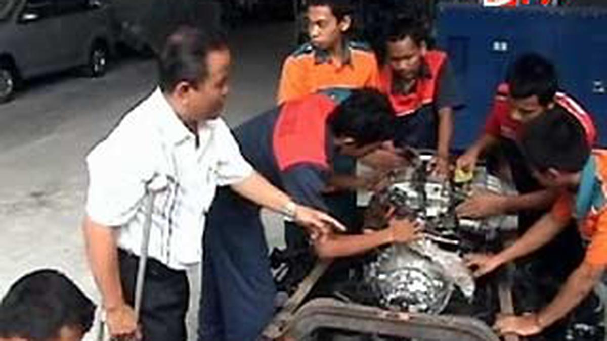 Sukiyat, Pelopor Mobil Kiat Esemka - Otomotif Liputan6.com