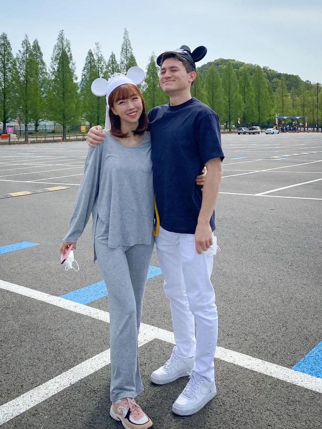 Umumkan Pernikahan, Ini 8 Potret Mesra Sunny Dahye dan Chris Okano ...