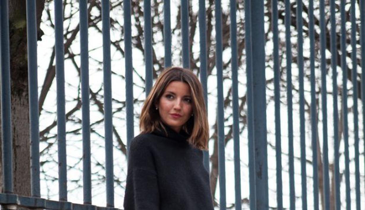 7 Pilihan Gaya Kece dan Super Stylish Dengan Sweater Hitam - Photo ...