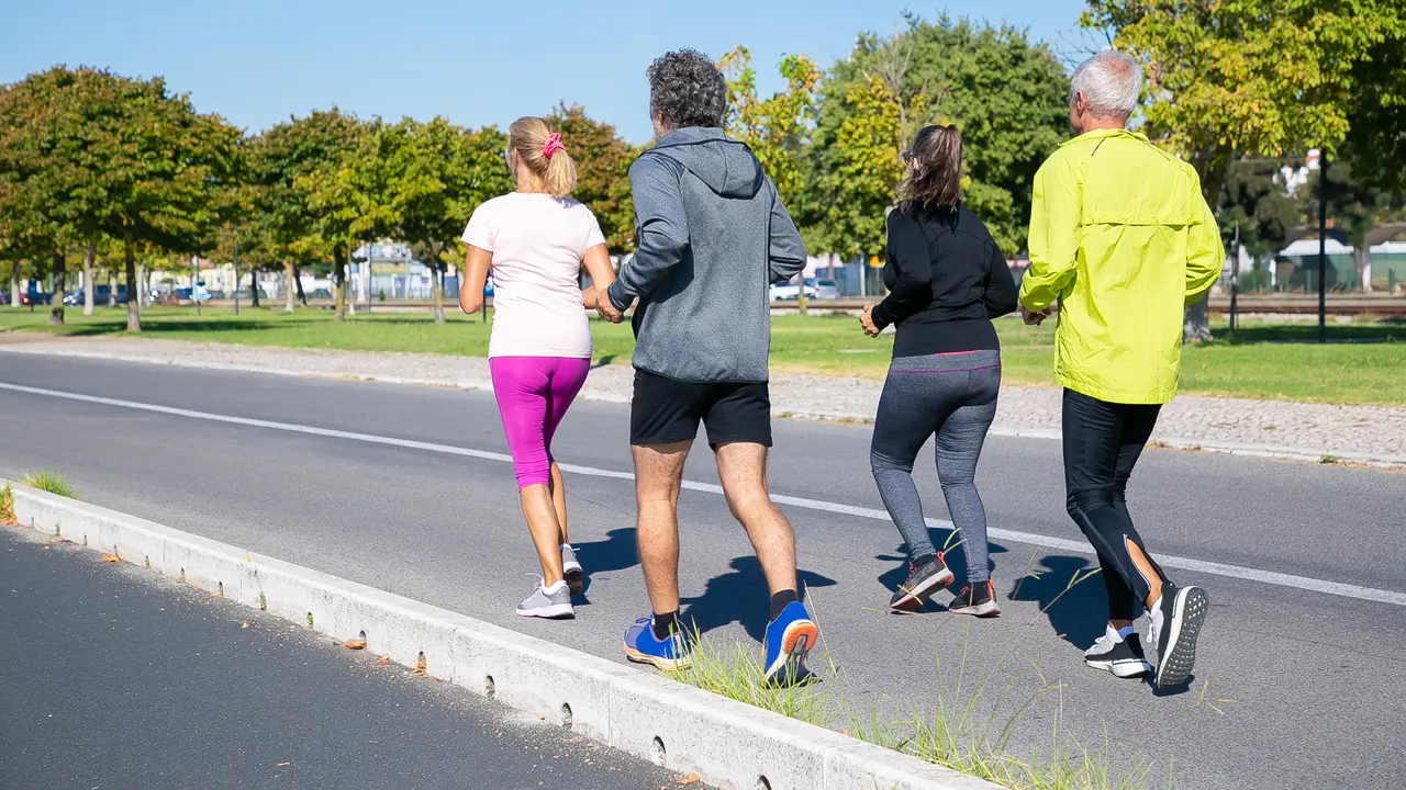 5 Teknik Dasar Jalan Cepat yang Perlu Diperhatikan - Ragam Bola.com