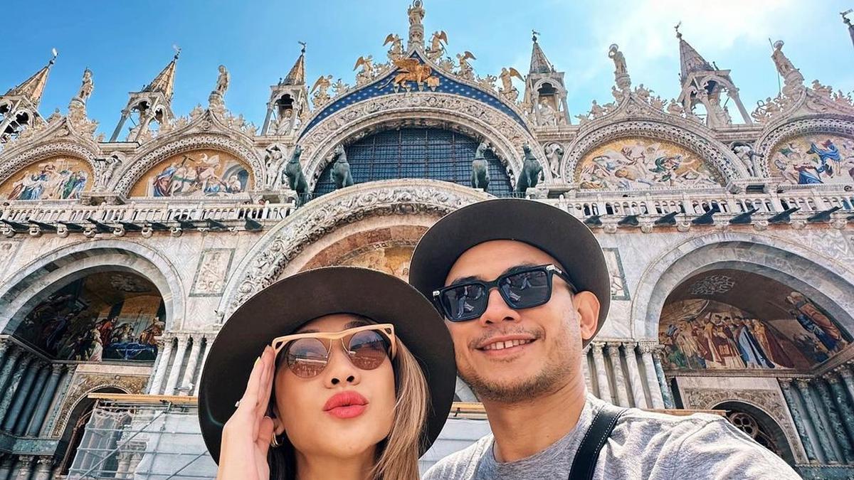 6 Potret BCL dan Tiko Aryawardhana Liburan ke Italia, Romantis Hingga ...