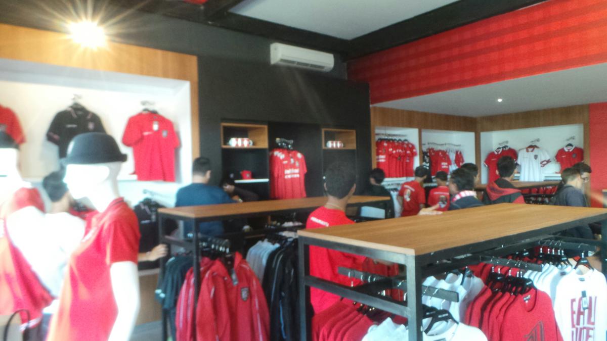 Meniru MU, Bali United Punya Toko Merchandise Resmi - Bola Liputan6.com
