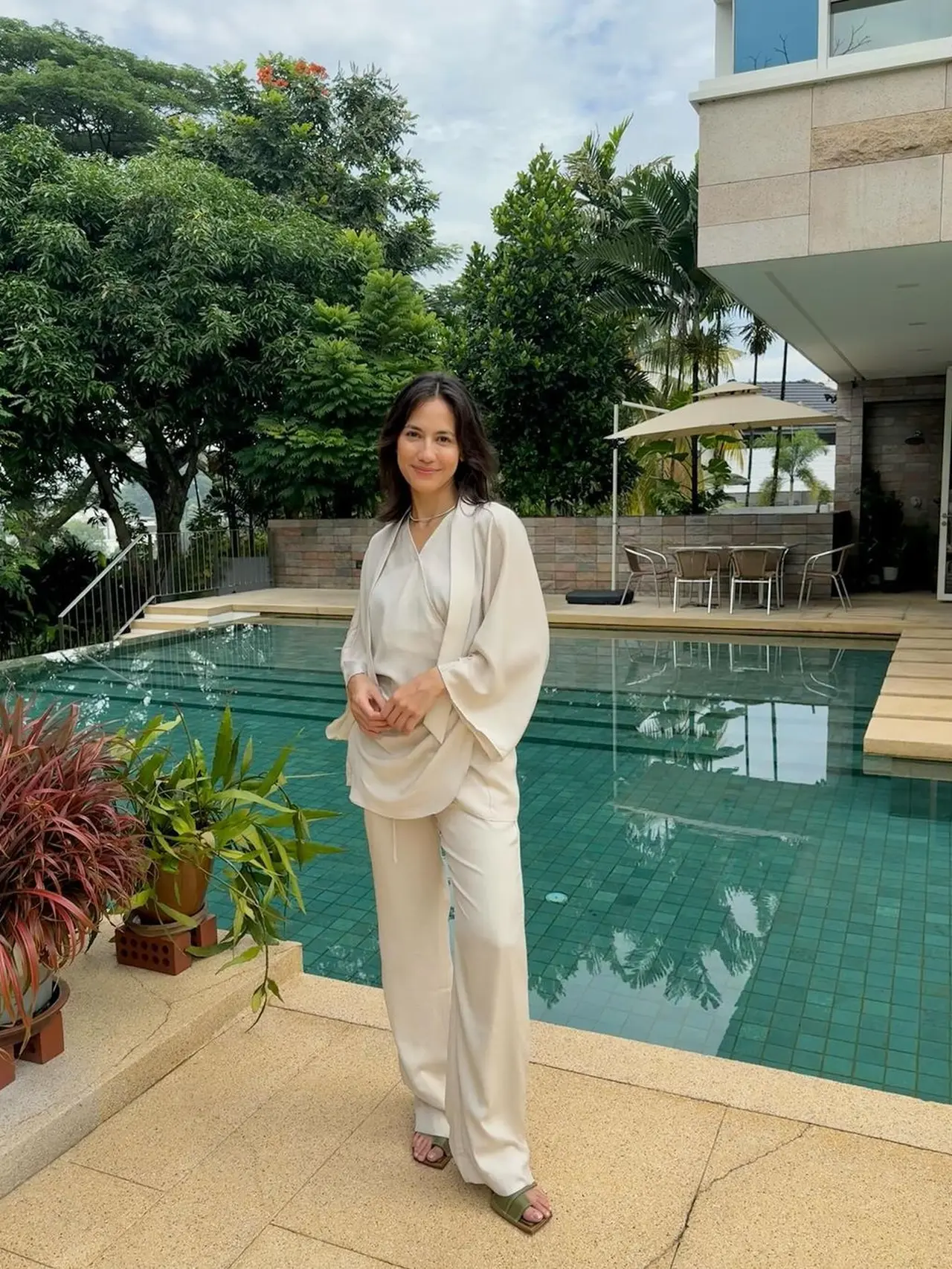 Inspirasi Clean Outfit yang Simpel dan Elegan