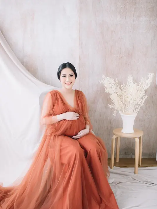 Maternity Shoot Tistha Nurma dan Afif Kalla - Photo Fimela.com