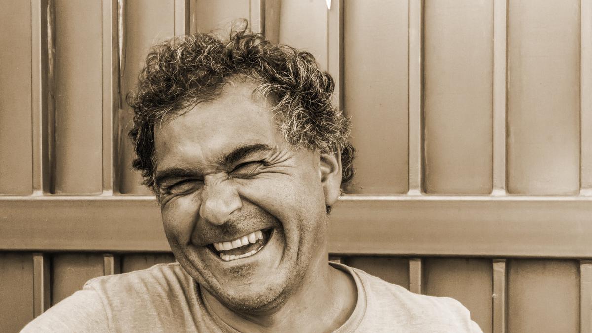 32 Pertanyaan Lucu ala Bapak-Bapak, Asli Garing Banget!