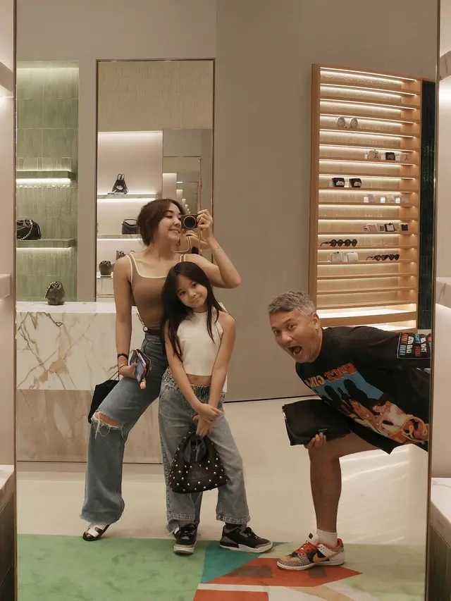 6 Potret Kekompakan Gading Marten Habiskan Weekend Bareng Gisel dan Gempi, Co-Parenting Banjir ...