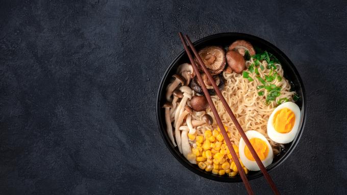 Makan Ramyun di Jakarta dengan Pengalaman Menyerupai Ramyun Bar di Han ...