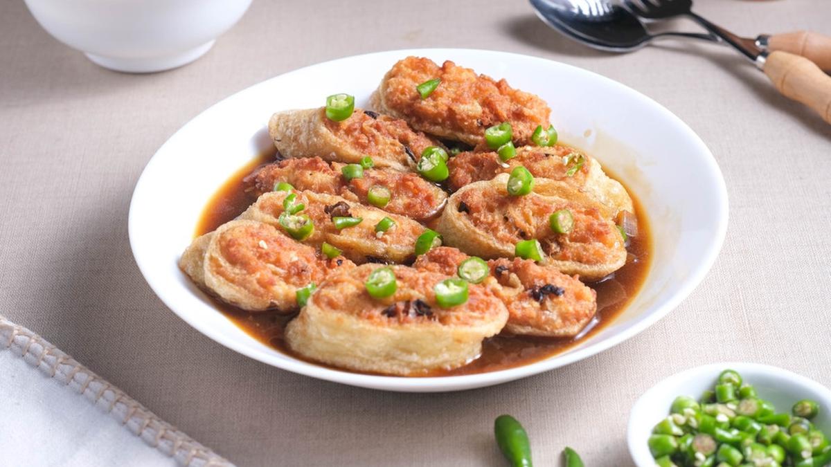 7 Resep Gohyong Ayam, Hidangan Legendaris Khas Peranakan - Hot Liputan6.com