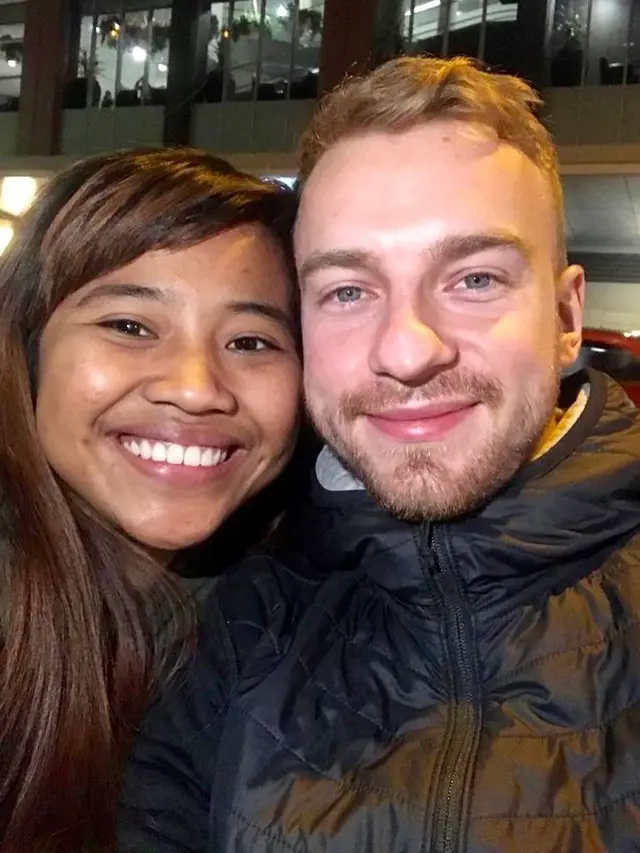 Sempat Viral Makan Sabun, Ini 6 Potret Helen Junet dengan Pacar Bulenya - Hot Liputan6.com