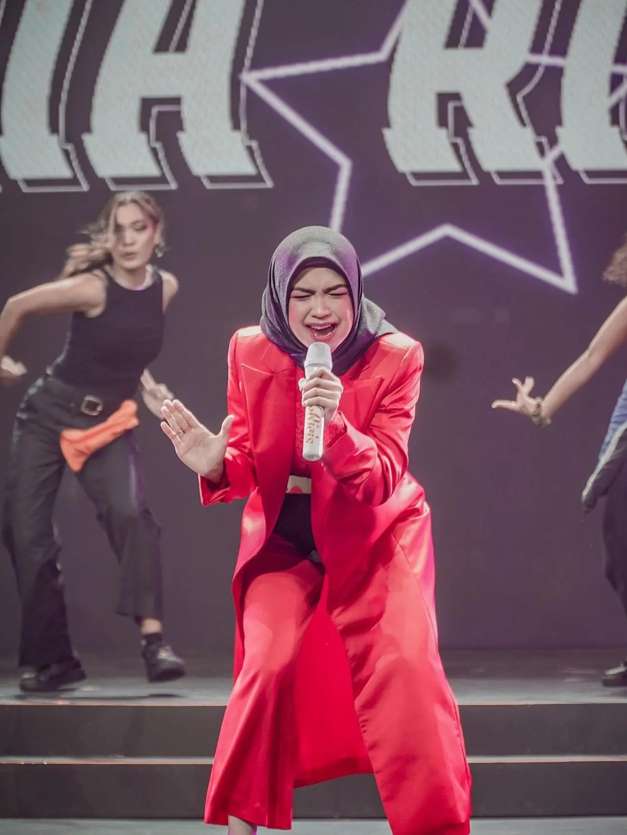 6 Momen Ria Ricis dan Atta Halilintar Tampil di YouTube Fanfest 10 ...