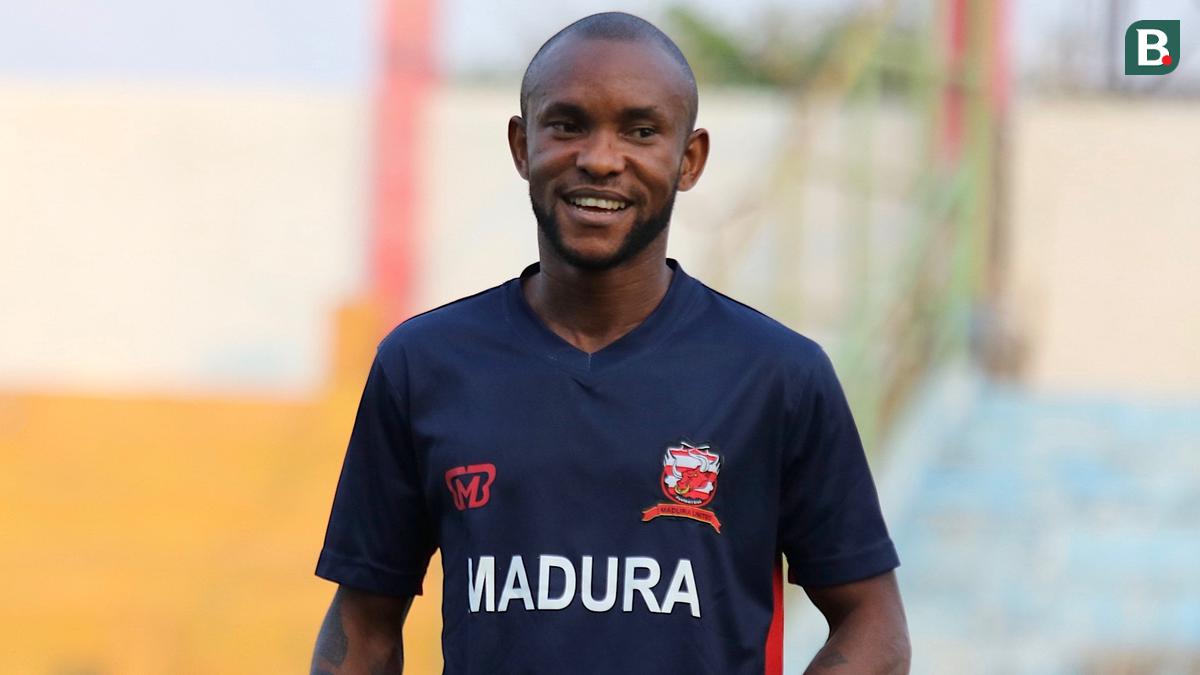 Zah Rahan Ingin Membalas Kebaikan Madura United - Indonesia Bola.com