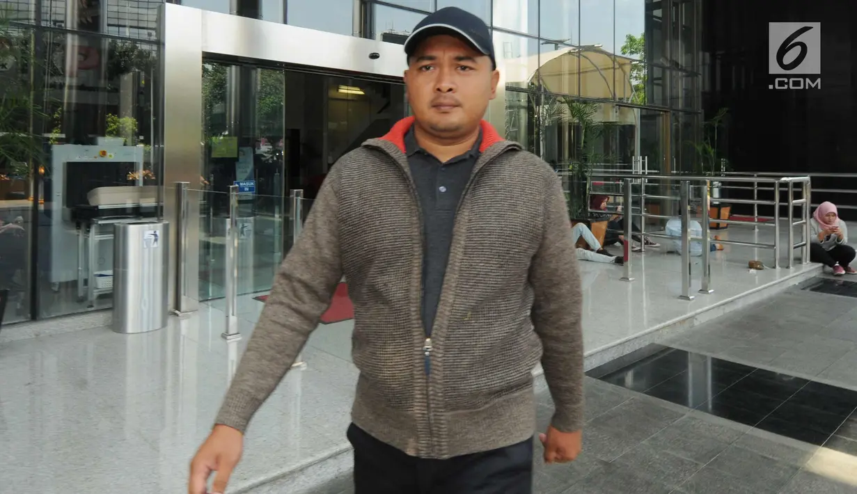 FOTO: Kasus Zumi Zola, Ketua DPRD Kabupaten Tebo Diperiksa KPK - Foto Liputan6.com