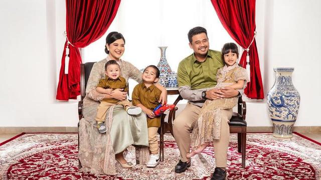 Panembahan Al Nahyan Tetap Bikin Gemas Pakai Baju Koko di Foto Keluarga ...