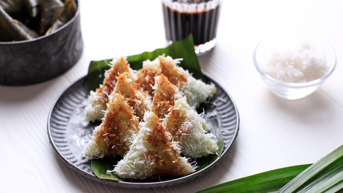 Resep Kue Lupis Ketan Simple yang Lembut dan Legit - Food Fimela.com