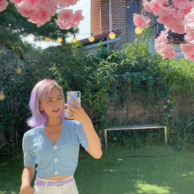 Populer di Indonesia, Ini 6 Gaya Kasual Han Yoo Ra YouTuber Korea ...