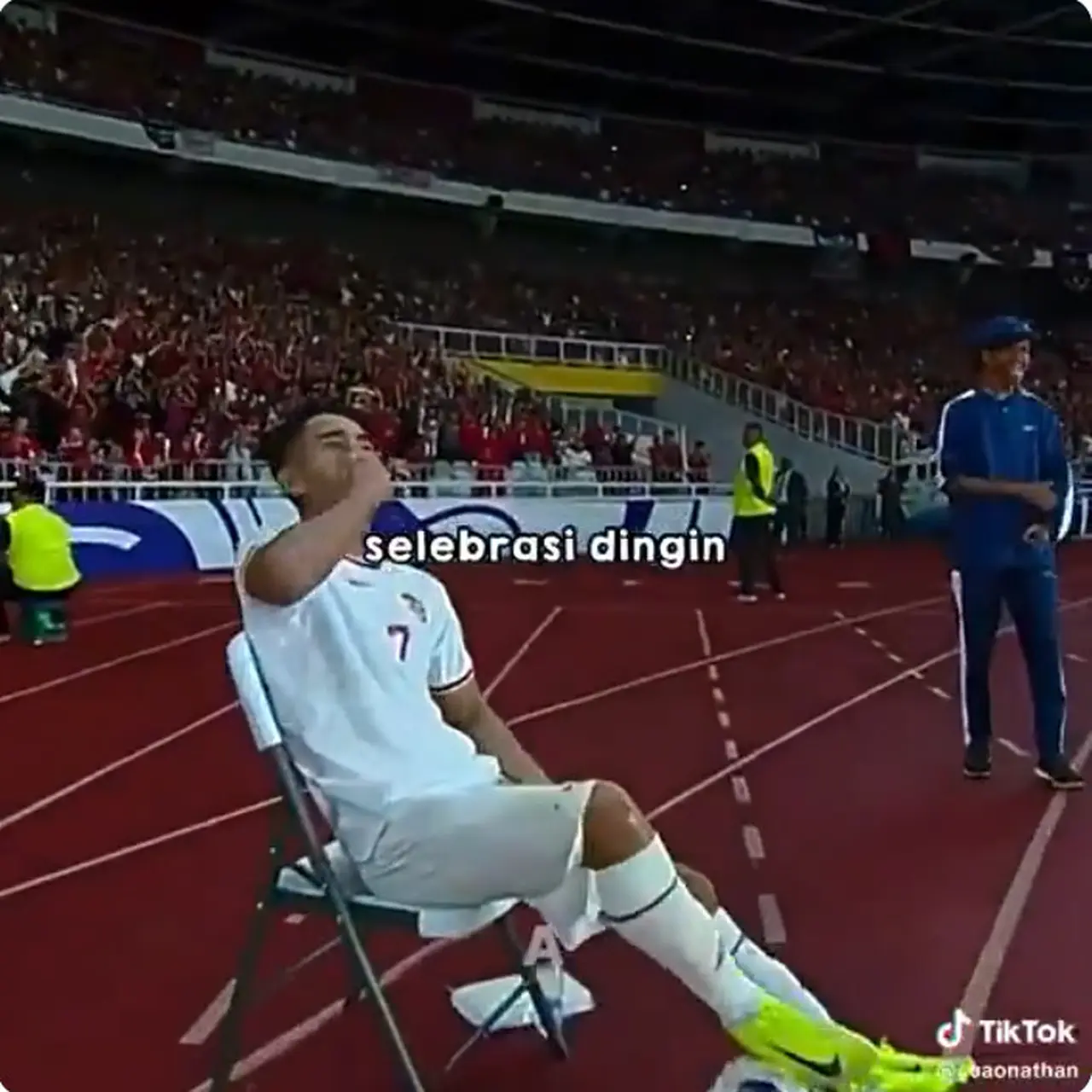 6 Potret Core Timnas Indonesia Vs Arab Saudi Ini Kocak, Fans Belum Move ...