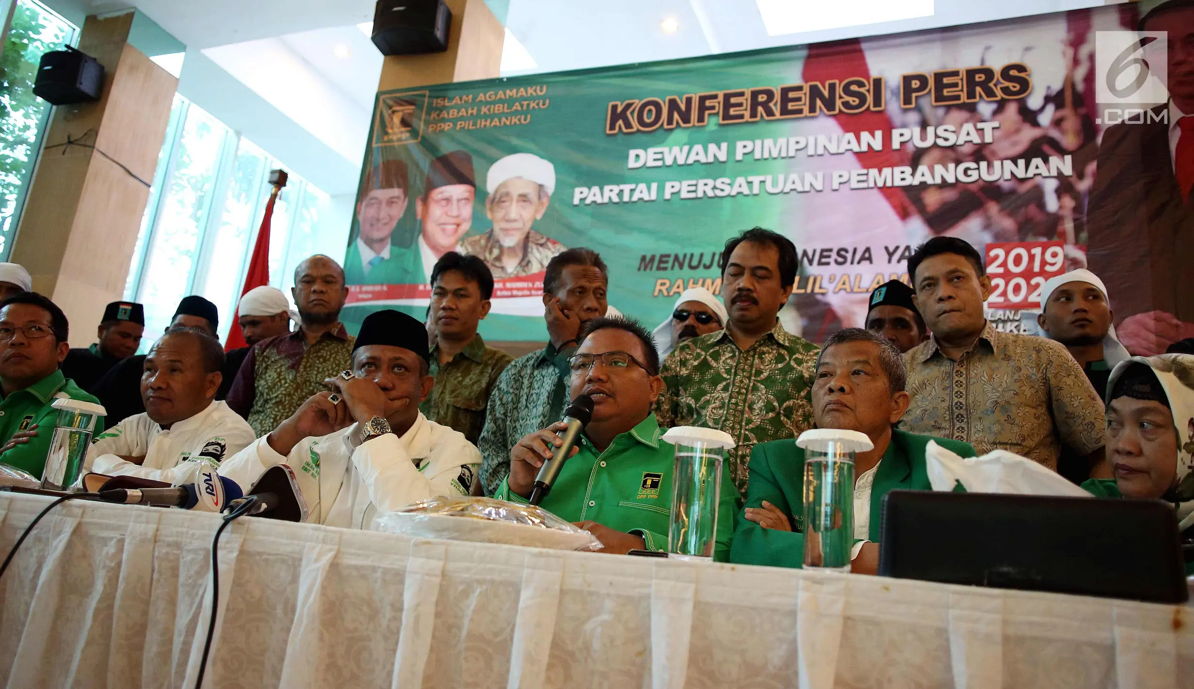 PHOTO: Kubu Djan Faridz Tanggapi Perebutan Kantor DPP PPP - Foto ...