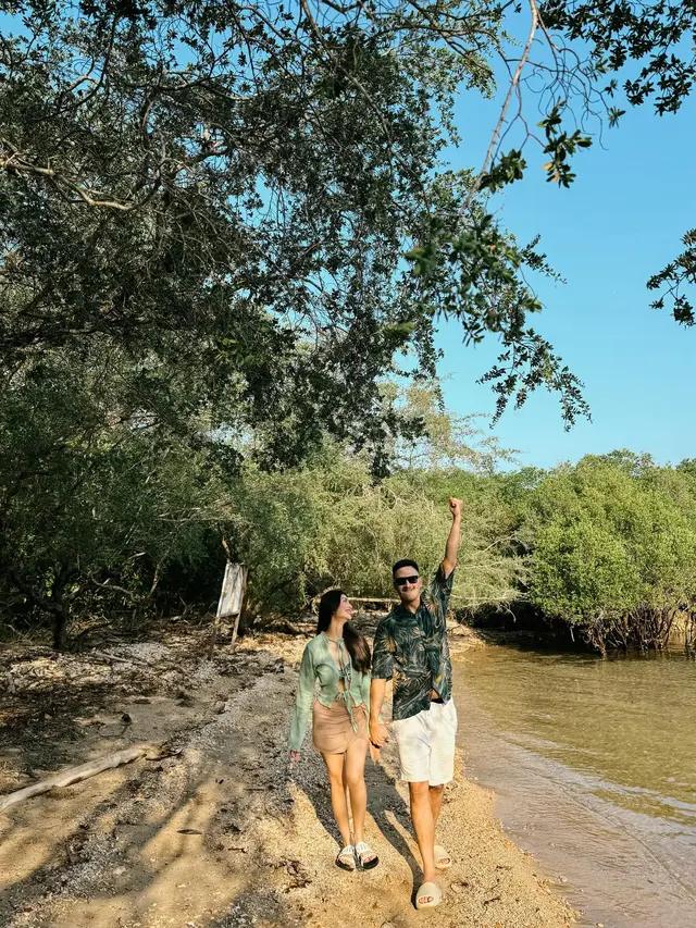 7 Potret Bulan Madu Debi Sagita dan Marco Ivanos di Pulau Menjangan