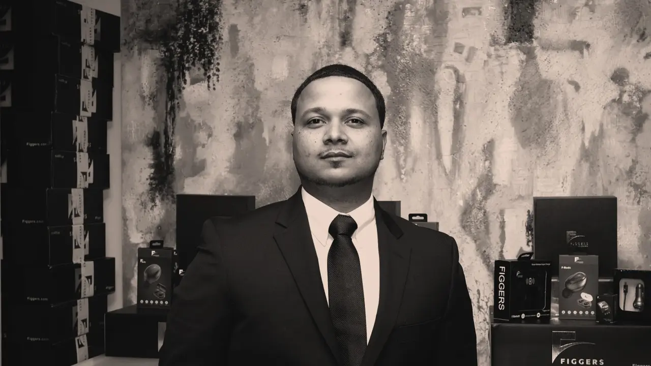 Korban Perundungan dan Dibuang Sejak Bayi, Pria Ini Bisa Jadi Miliarder ...