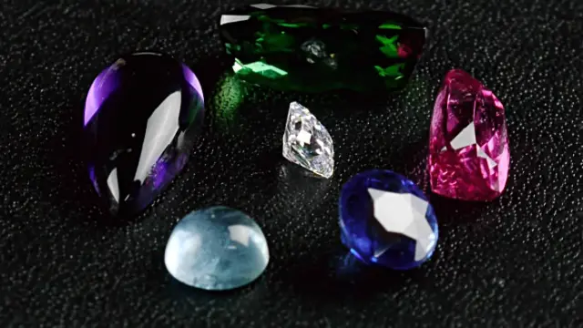 Dipercaya untuk Penyembuhan, Ini 10 Jenis Batu Kristal dan Kegunaannya ...