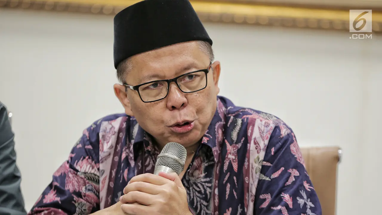 Profil Asrul Sani, Resmi Jadi Hakim MK Gantikan Wahidudin Adams - Regional Liputan6.com