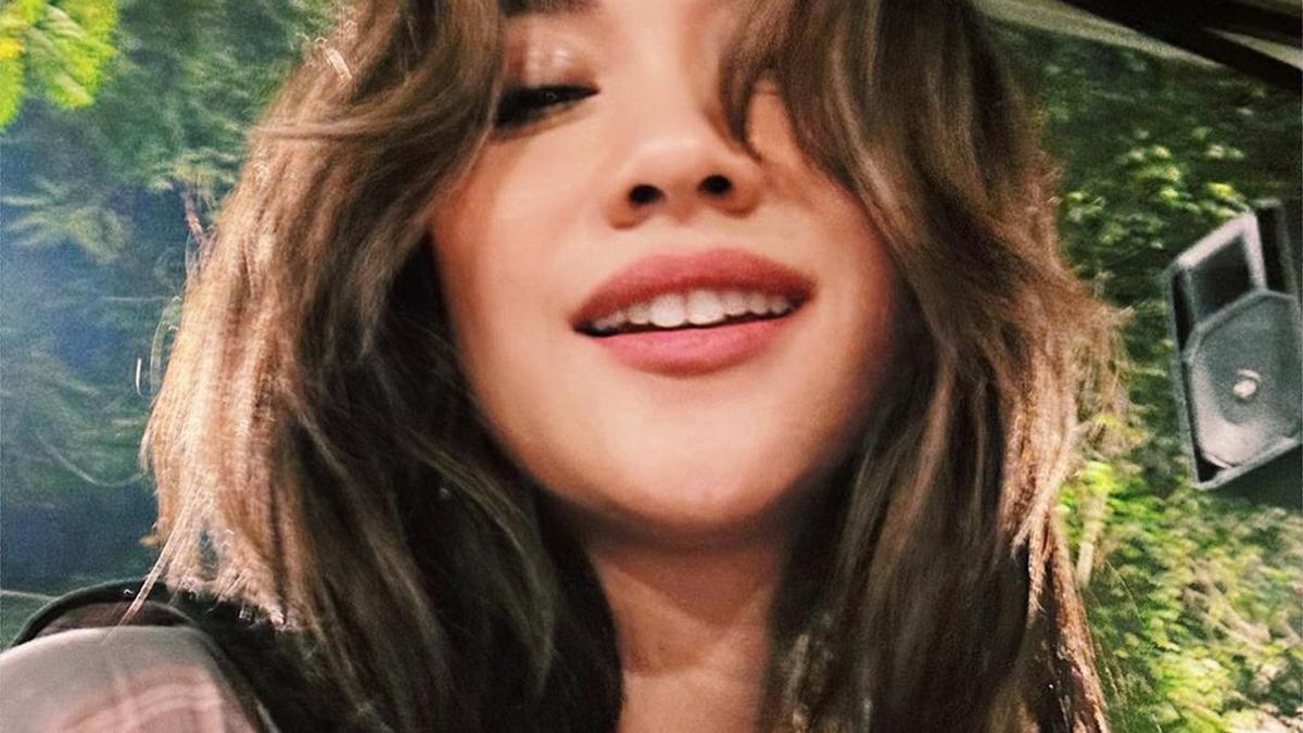 9 Gaya Cantik BCL dengan Rambut Panjang Terurai, Pesonanya Anggun ...