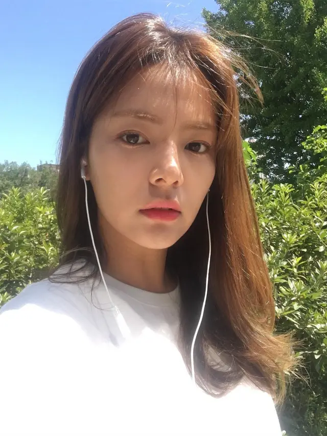 6 Potret Kenangan Mendiang Song Yoo Jung di Balik Layar Drakor School ...