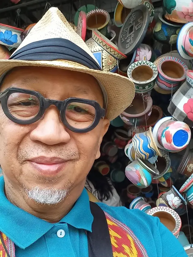 Penuh Prestasi sebagai Aktor hingga Pelukis, Ini Profil dan Jejak ...