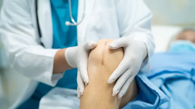 Bagaimana Perawatan Pra dan Pasca Operasi Total Knee Replacement? Ini ...