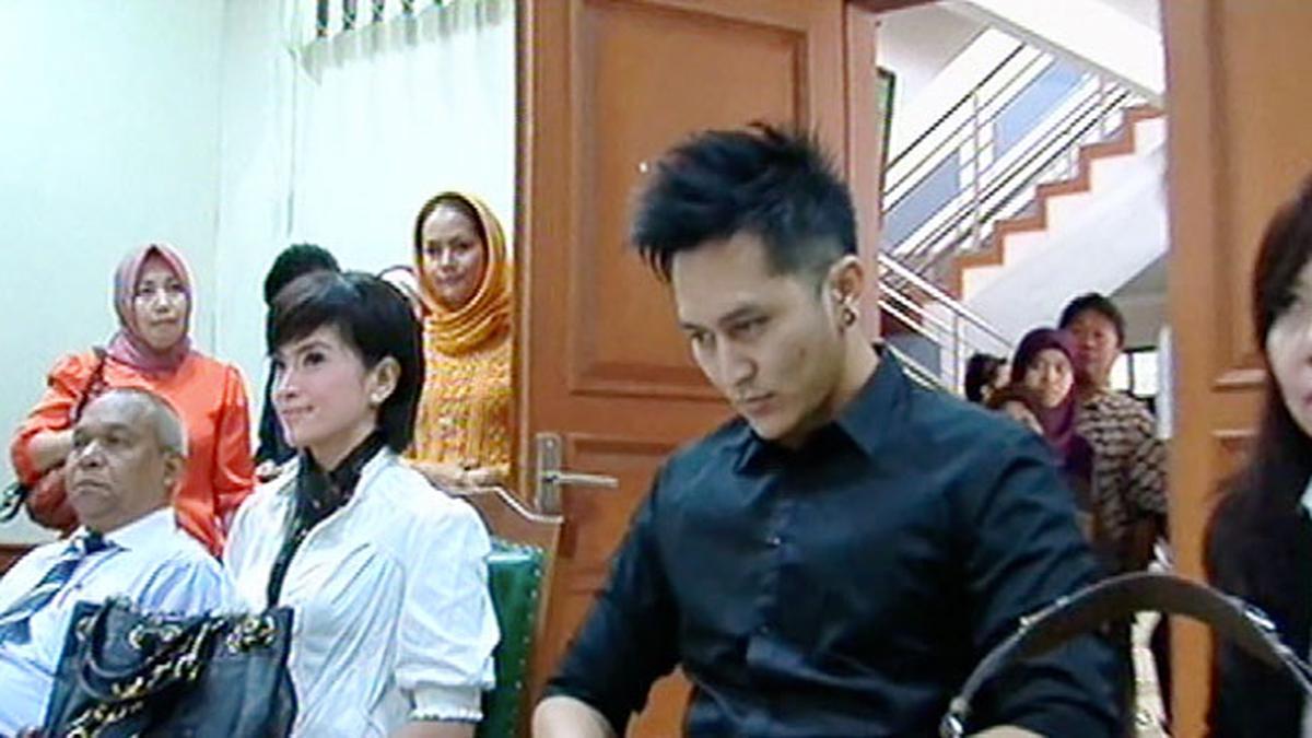 Yulia Rahman dan Demian Resmi Bercerai - Video Liputan6.com