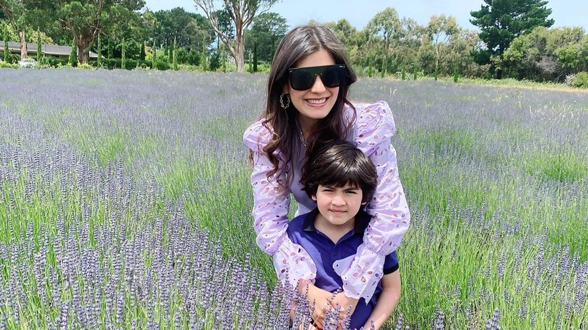 FOTO: Momen Keseruan Liburan Carissa Putri Ke Kebun Bunga Lavender ...