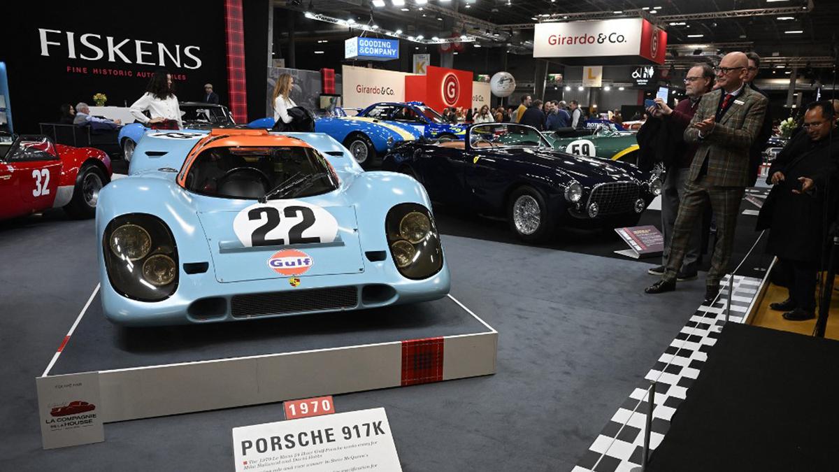 Melihat Koleksi Mobil Klasik dalam Pameran Retromobile di Paris - Foto ...