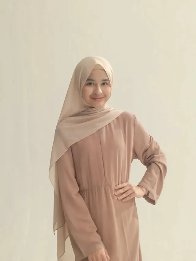 7 Potret Vania Priscilla Aktris Cilik 'Cinta Suci' Sudah Remaja, Gaya Berhijab Menawan - Hot ...