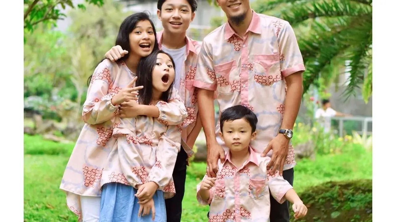 6 Potret Kebersamaan Putri Okie Agustina dan Ayah Sambungnya, Penuh ...