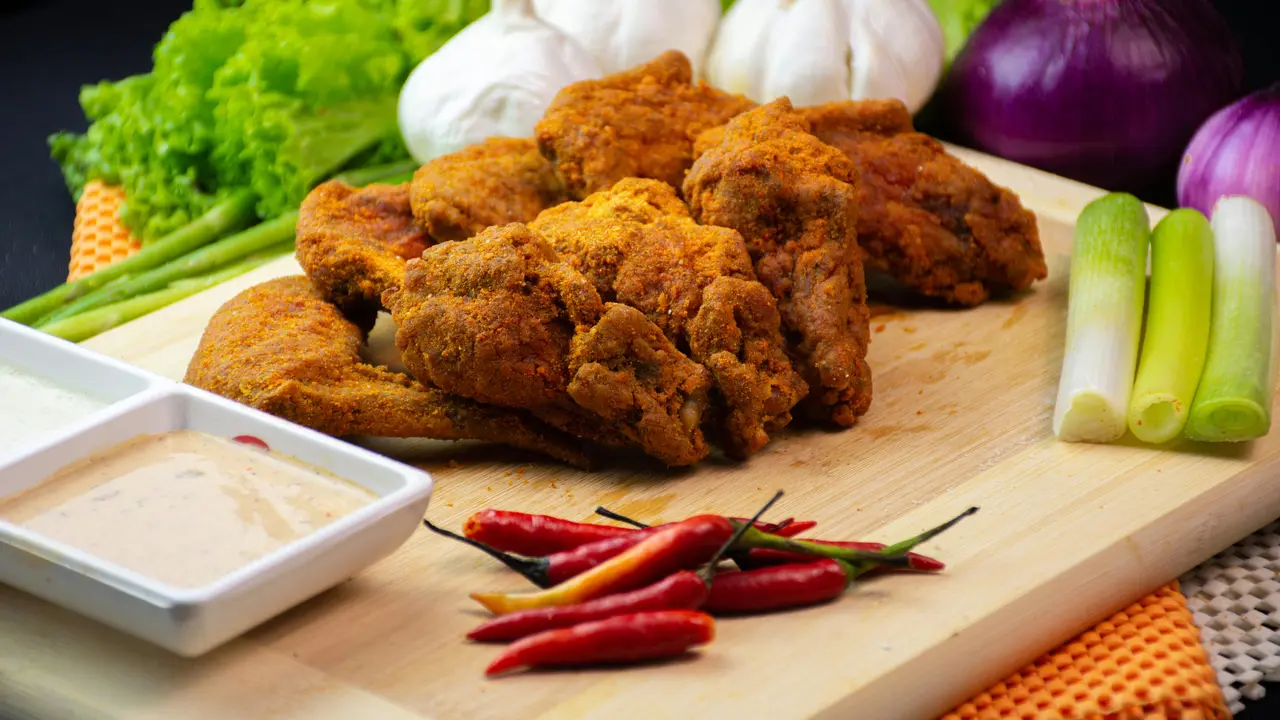 5 Resep Ayam Goreng Enak dan Gurih, Cocok untuk Menu Makan Malam - Hot ...